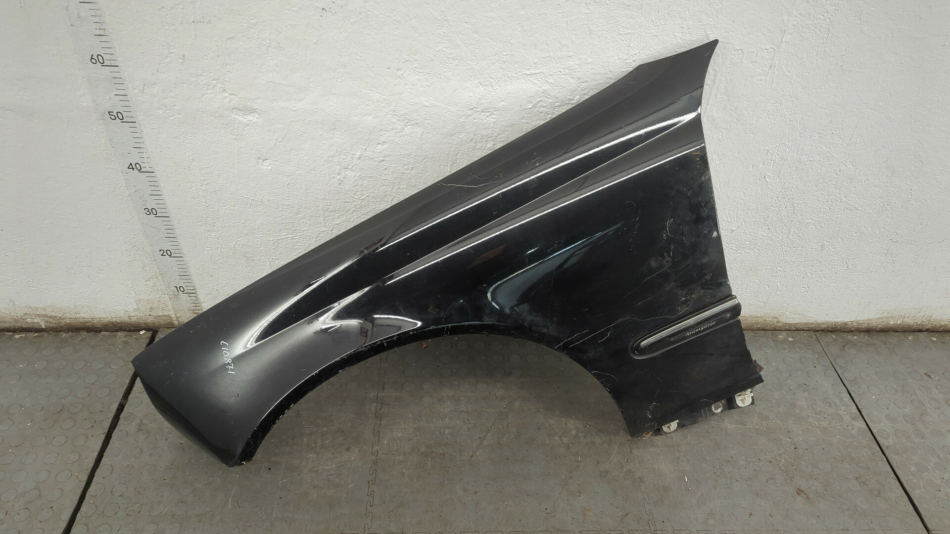 Крыло левое переднее Mercedes C W203 Б/У