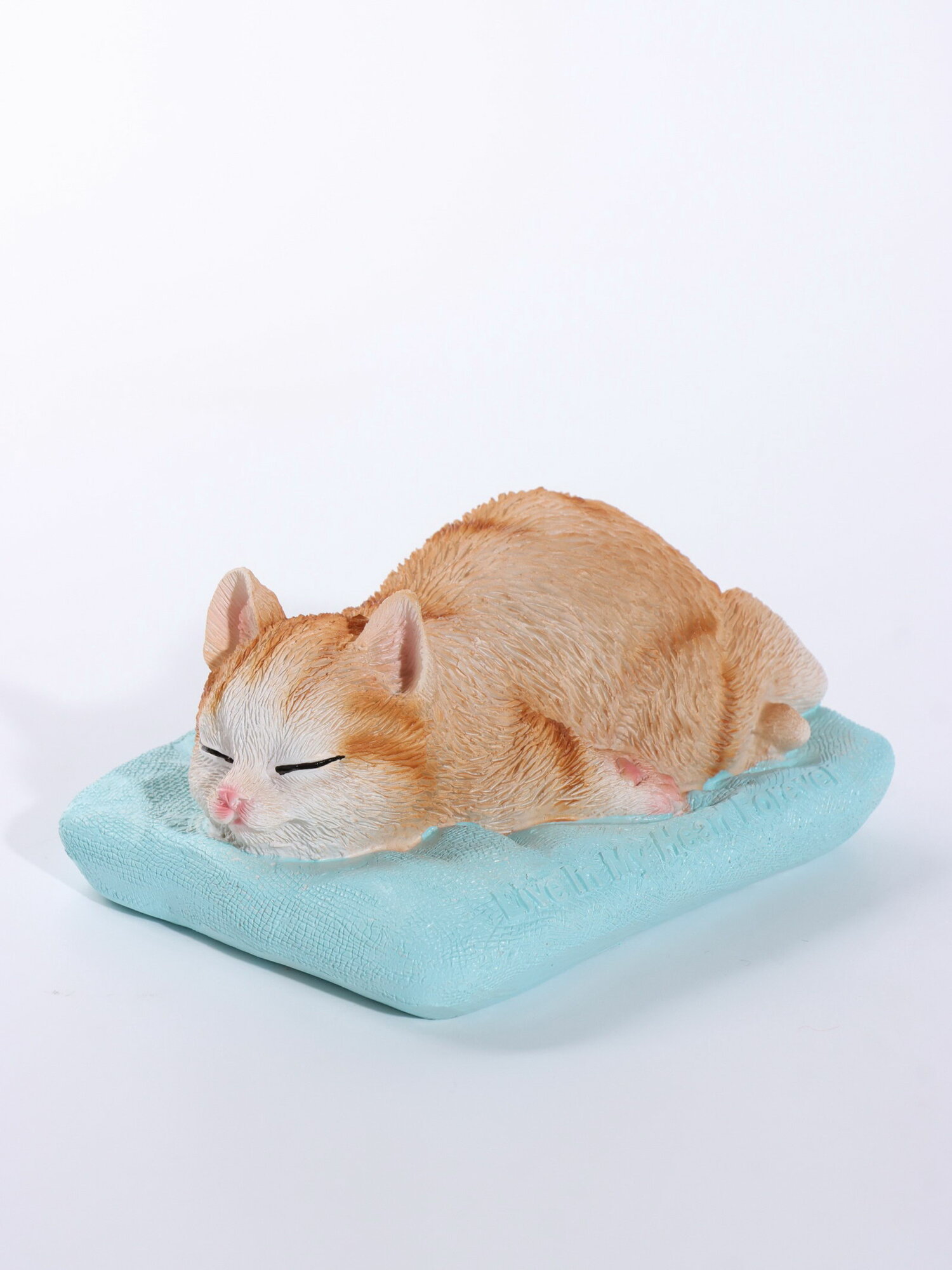 Фигурка полистоун "Котик спит на подушке" 11.3x9x5.5 см, цвет: коричневый