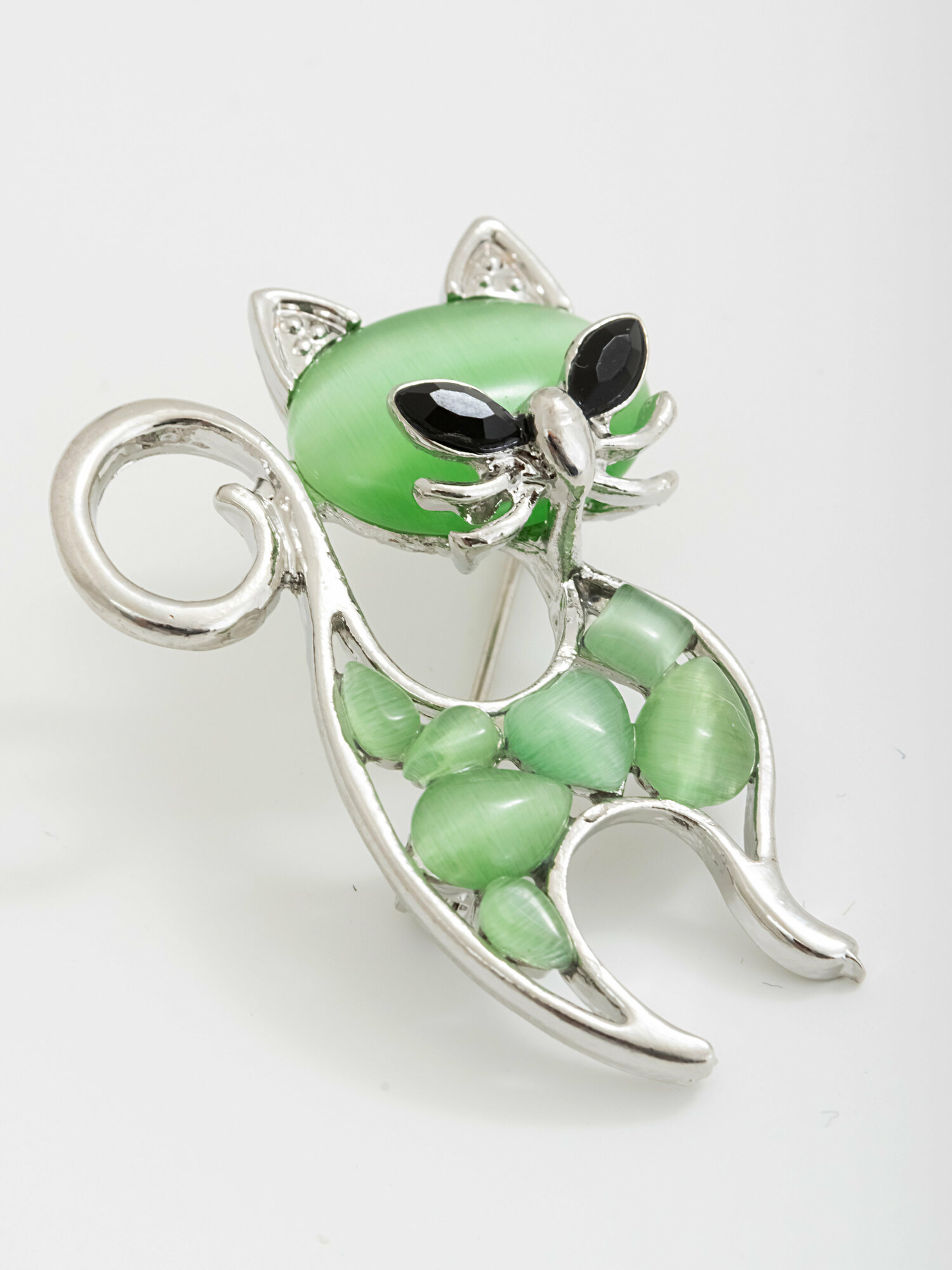 Брошь, кошачий глаз синтетический