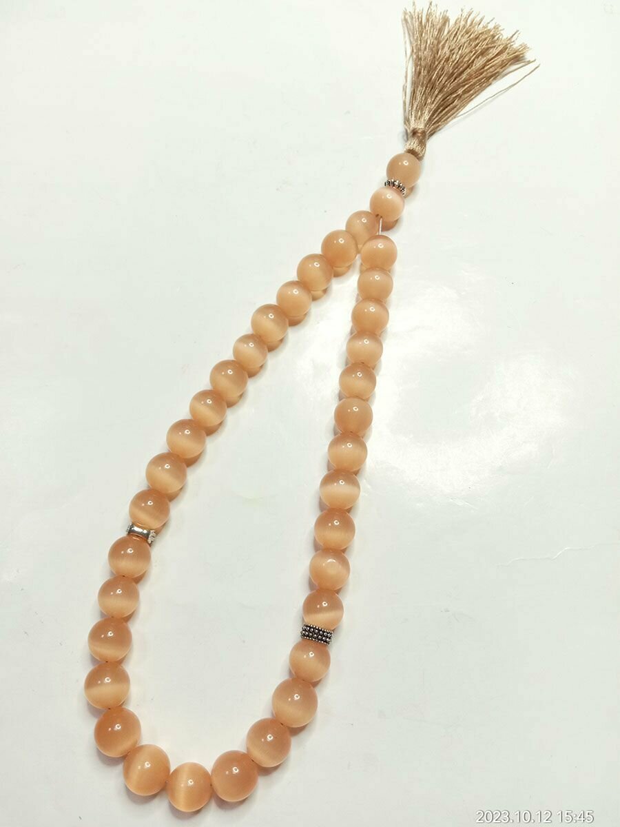 Мусульманские четки из кошачьего глаза, 33 бусины, диаметр 10 мм. в подарочной коробке.