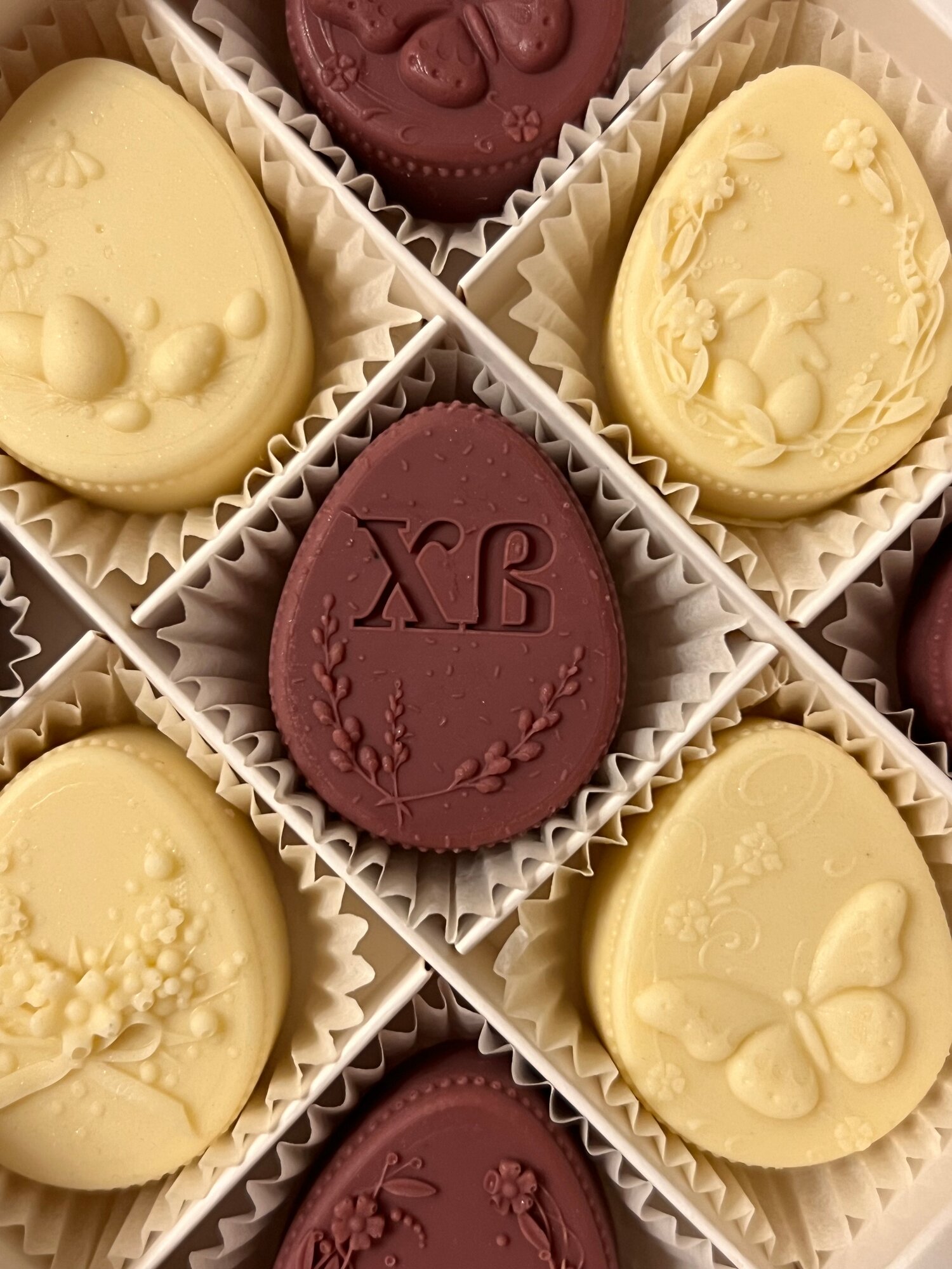 Шоколадные яйца "Набор №43 - 9 яйц", белый шоколад, ручная работа