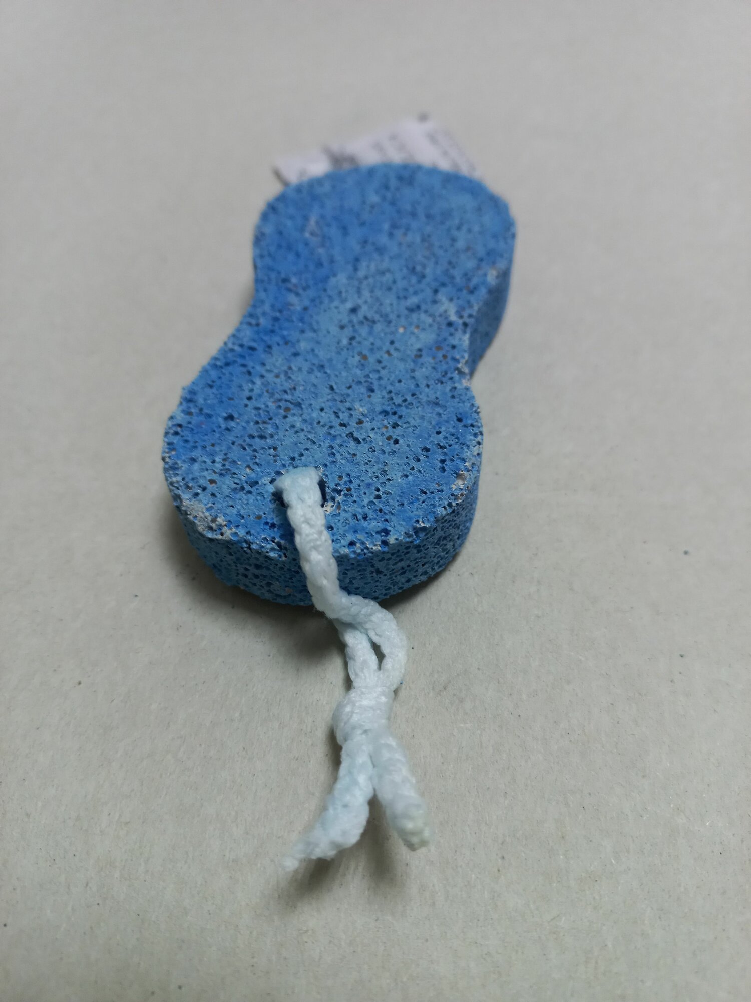 Пемза ля педикюра "Бесконечность", 9.5х4.5см, с подвесом.