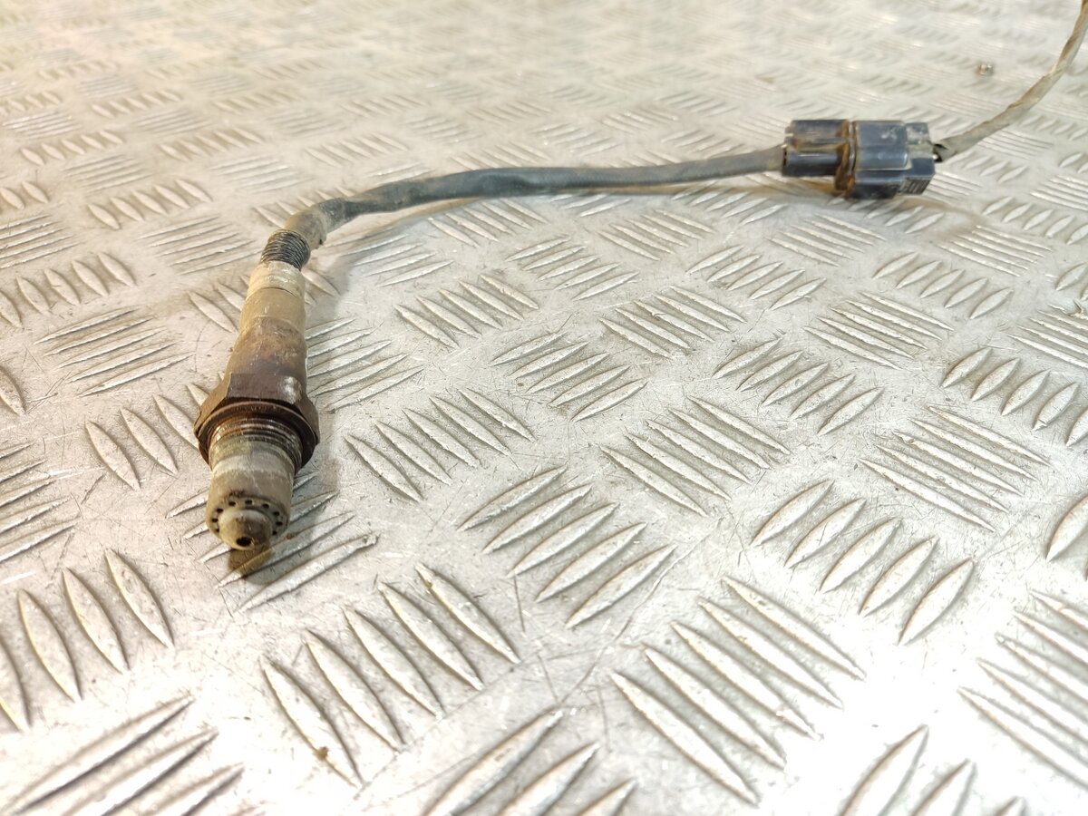 Датчик выпускного коллектора до катализатора KIA Ceed 2007-2012 392102B100