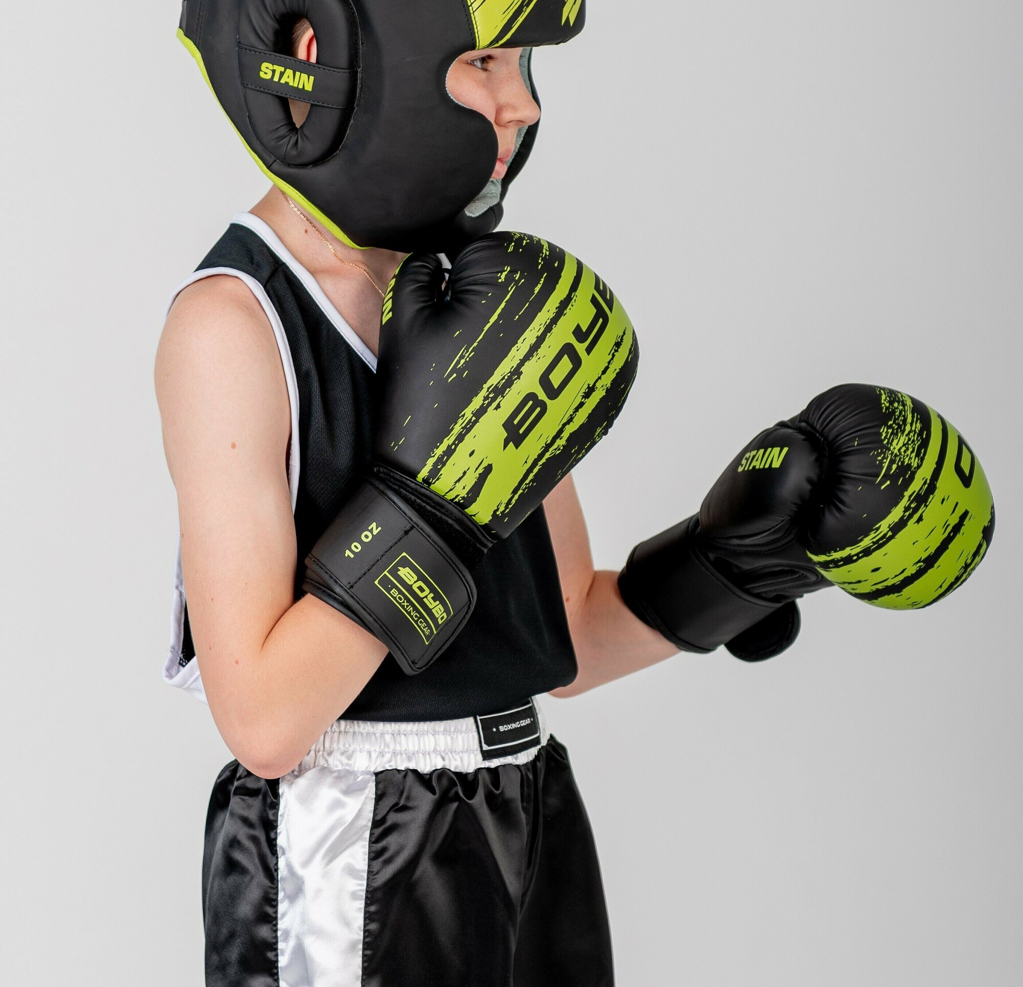 Боксерские перчатки BoyBo Stain зеленый, 14 Oz