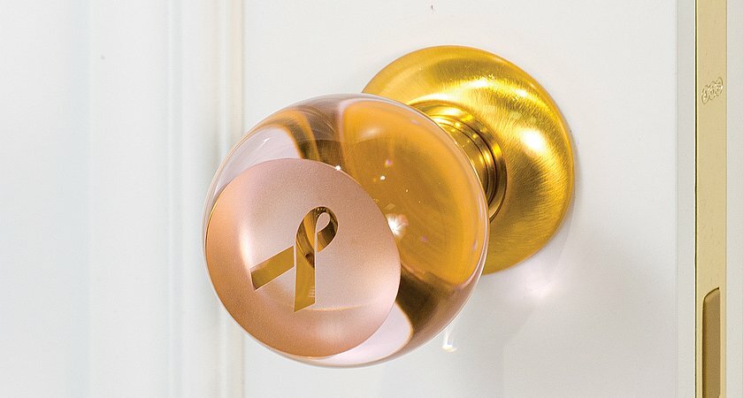 Дверная ручка Onyx Krystal Premium B6022 PN SG с оберегом