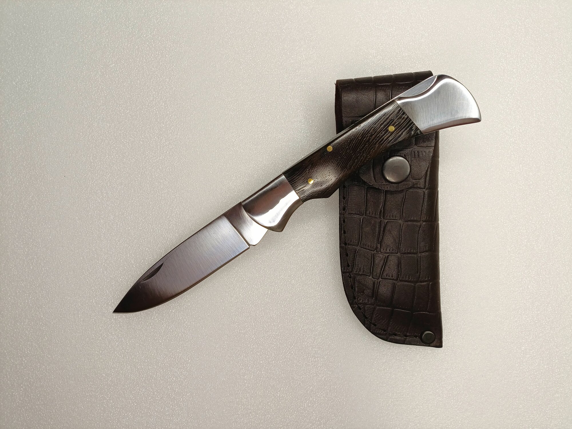 Нож складной Росомаха сталь 65x13 длина 23см ручная работа ножны в комплекте