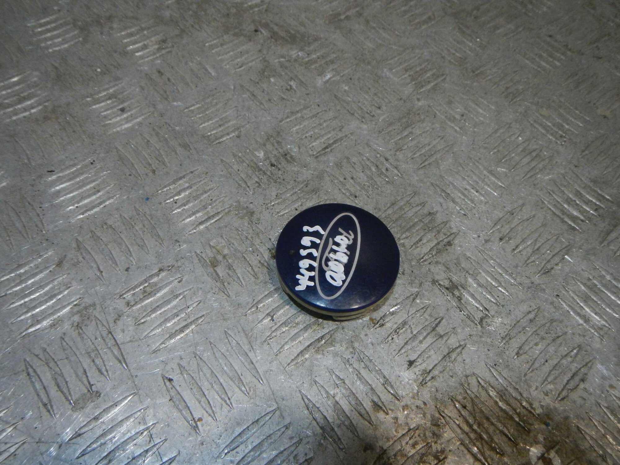 Б/У Колпак декоративный легкосплавного диска, Ford (Форд)-FUSION (02-12) FORD FUSION (02-12) Царапины. 449593 FORD арт. ...