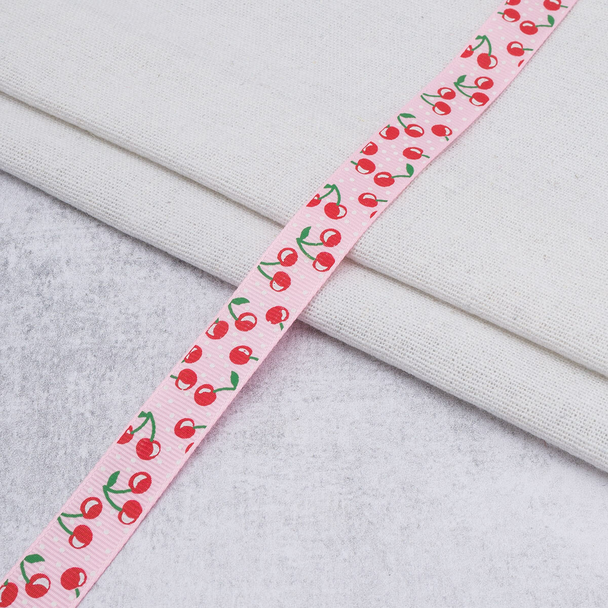 Лента декоративная для упаковки подарков, репсовая, с рисунком, 1,5 см х 45,72 м, цвет розовый