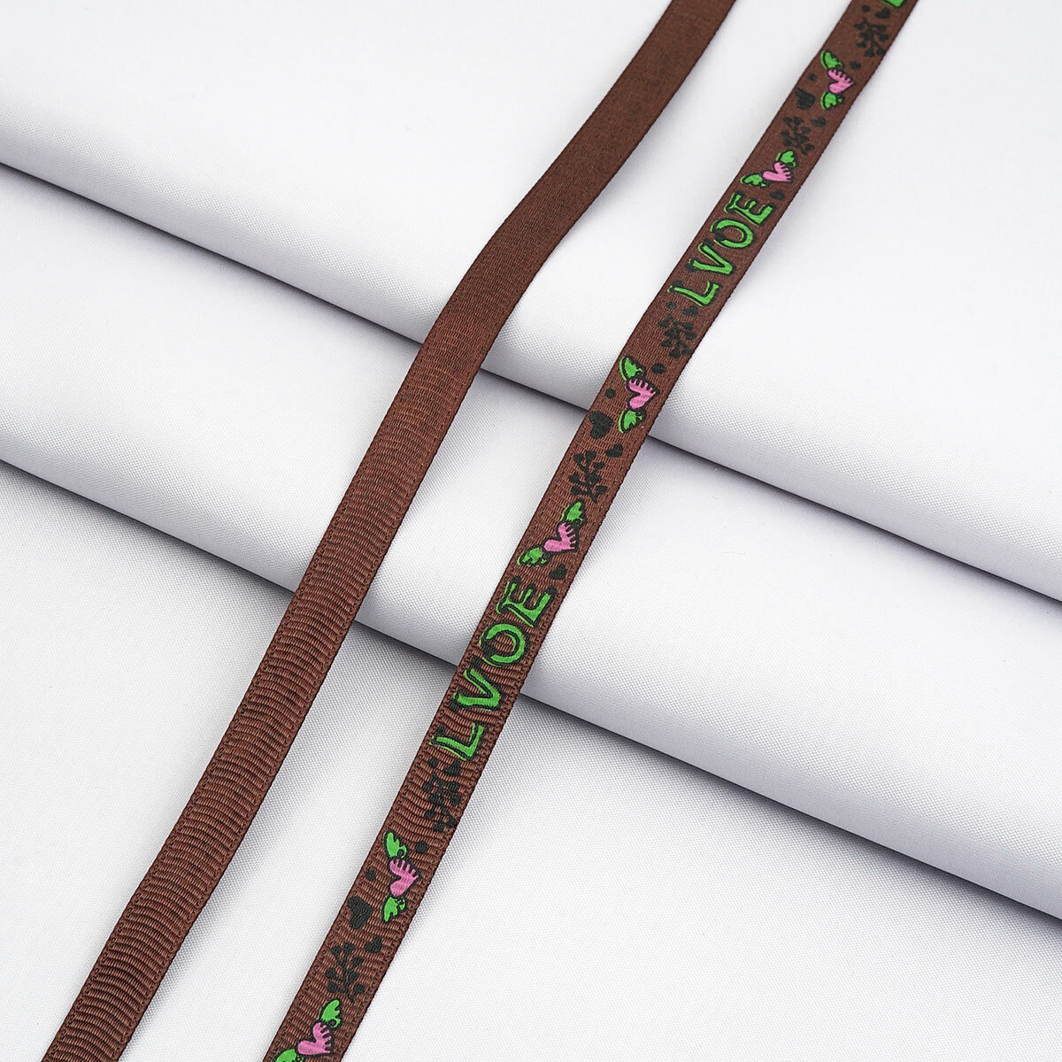 Лента декоративная для упаковки подарков, репсовая, с рисунком, 1 см х 45,72 м, цвет коричневый