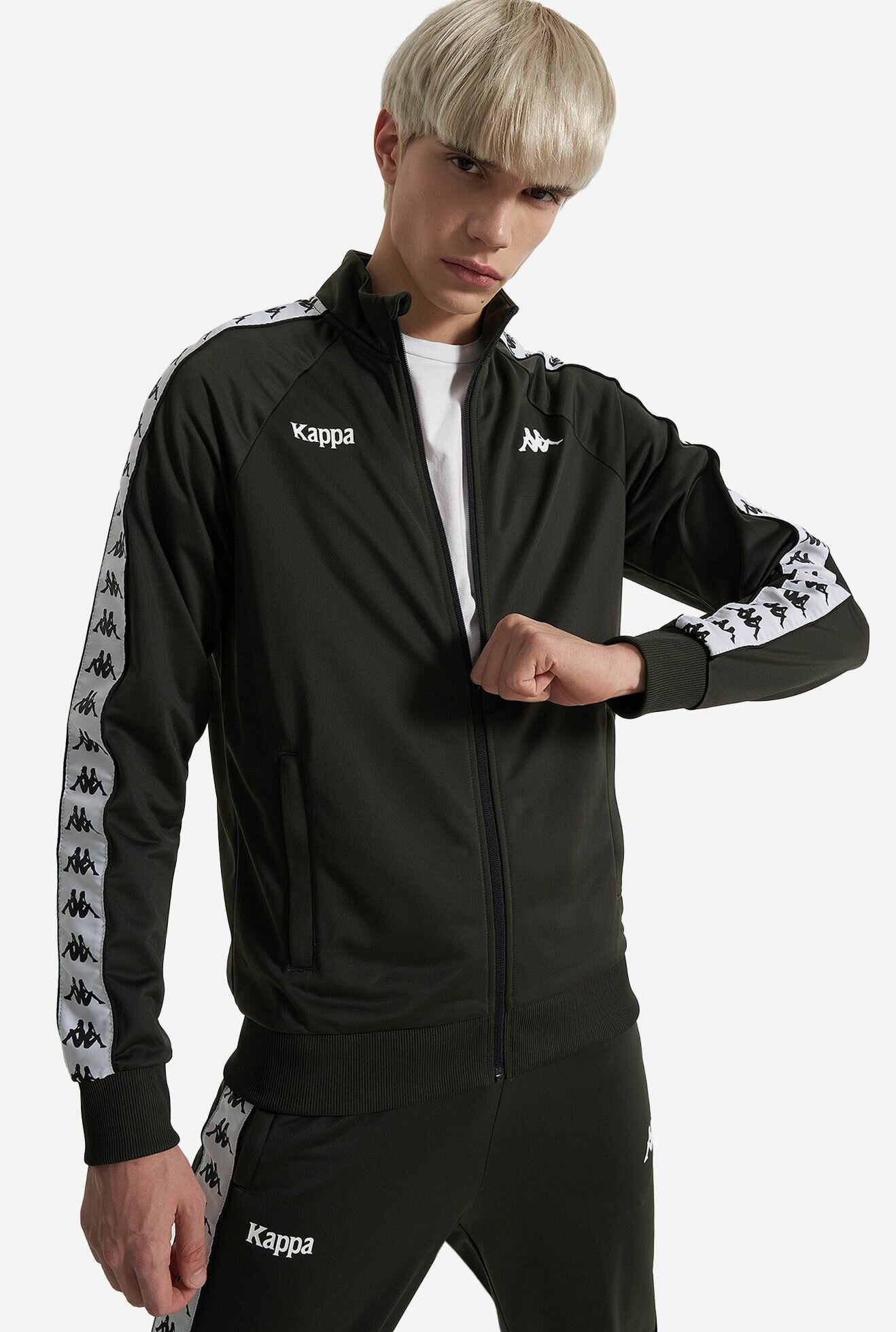 Толстовка спортивная