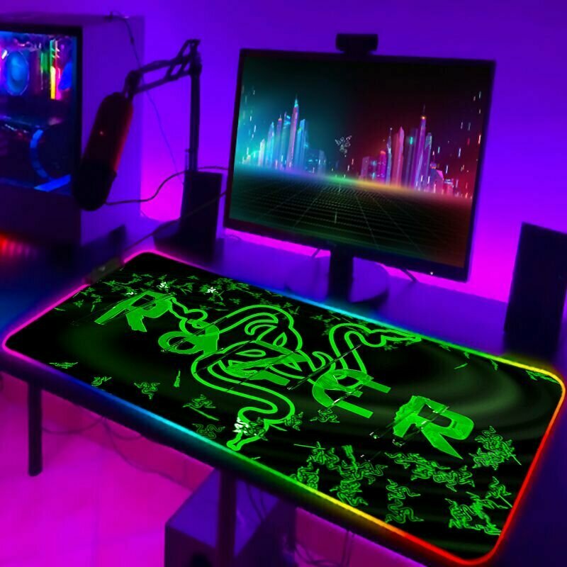Игровой коврик Razer 40x90, нескользящая основа с RGB-подсветкой, каучуковое основание