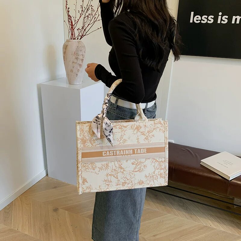 2025 Новая большая сумка для женщин, модная жаккардовая вышивка, высококачественная индивидуальная сумка через плечо для повседневного использования