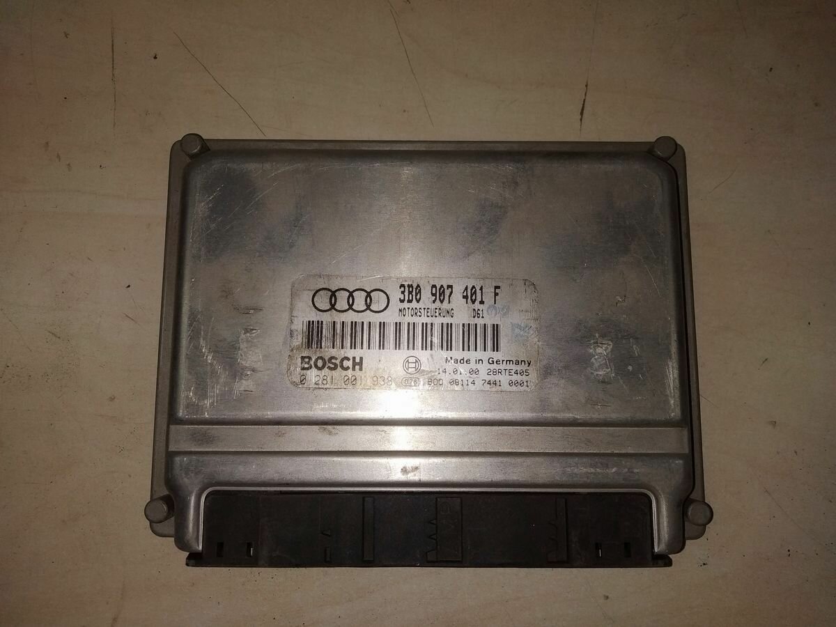 Блок управления двигателем VW Passat B5 2.5 AFB 3B0907401F