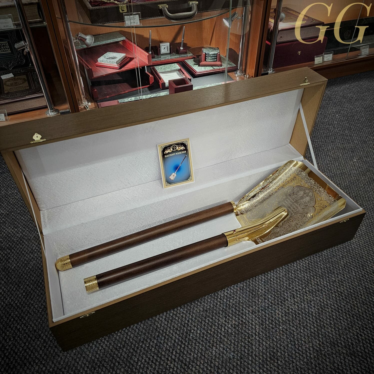 Сувенир "Греби деньги лопатой". г. Златоуст