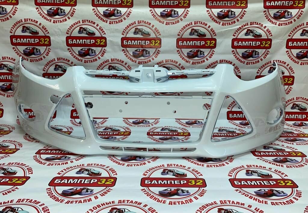 Бампер Форд Фокус 3 передний цвет Frozen White