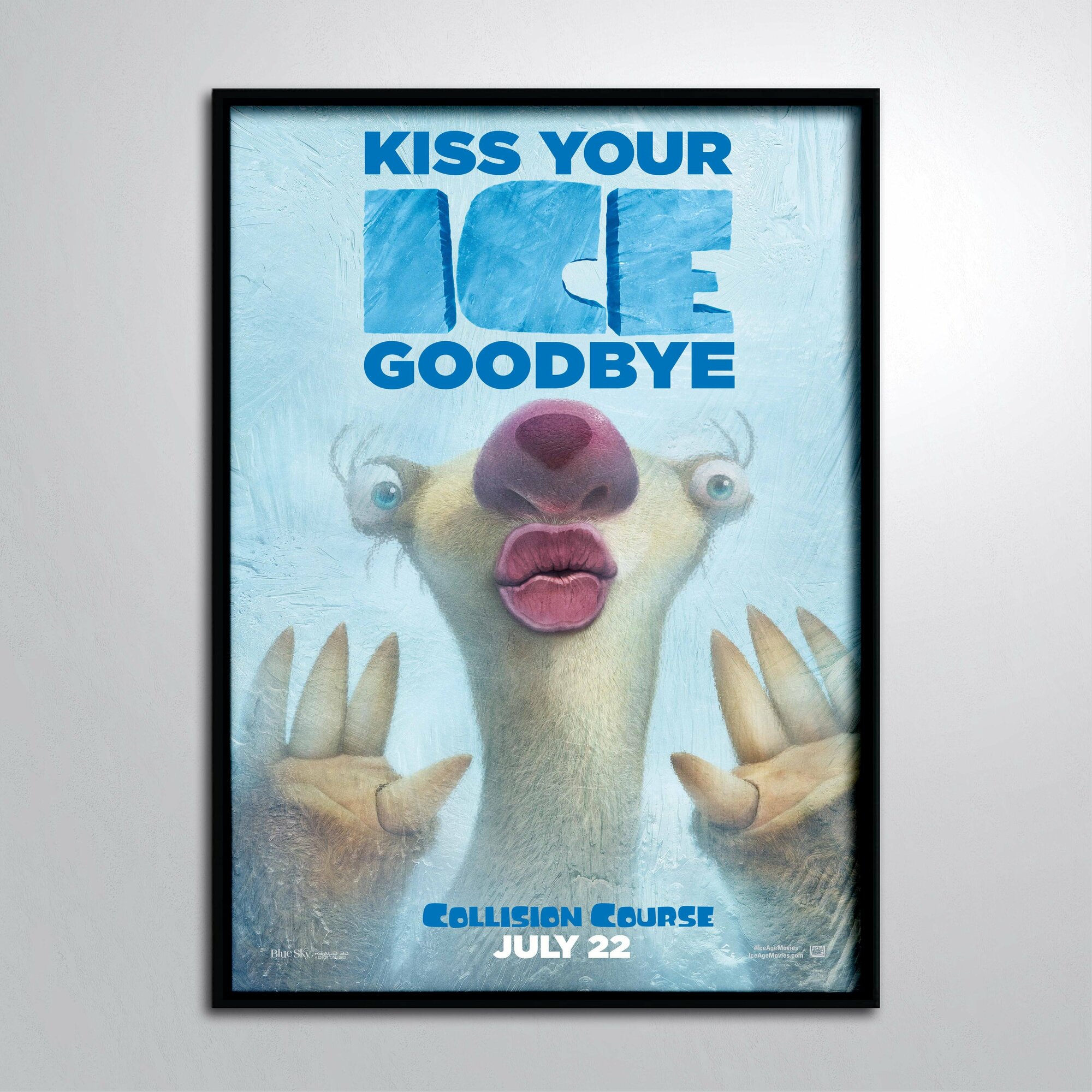 Постер без рамы/Ледниковый период ленивец Сид Поцелуй Ice Age (А2/420х594)