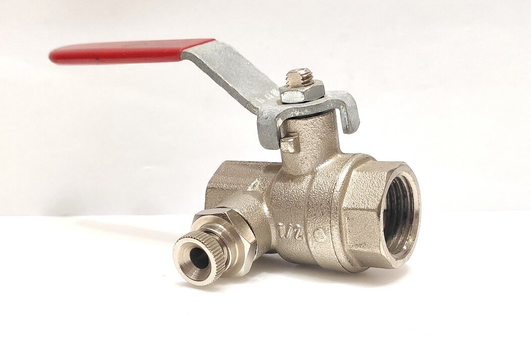 Кран Itap Ideal 115, ВР-ВР, полнопроходной с рукояткой и спускным клапаном ½ дюйма