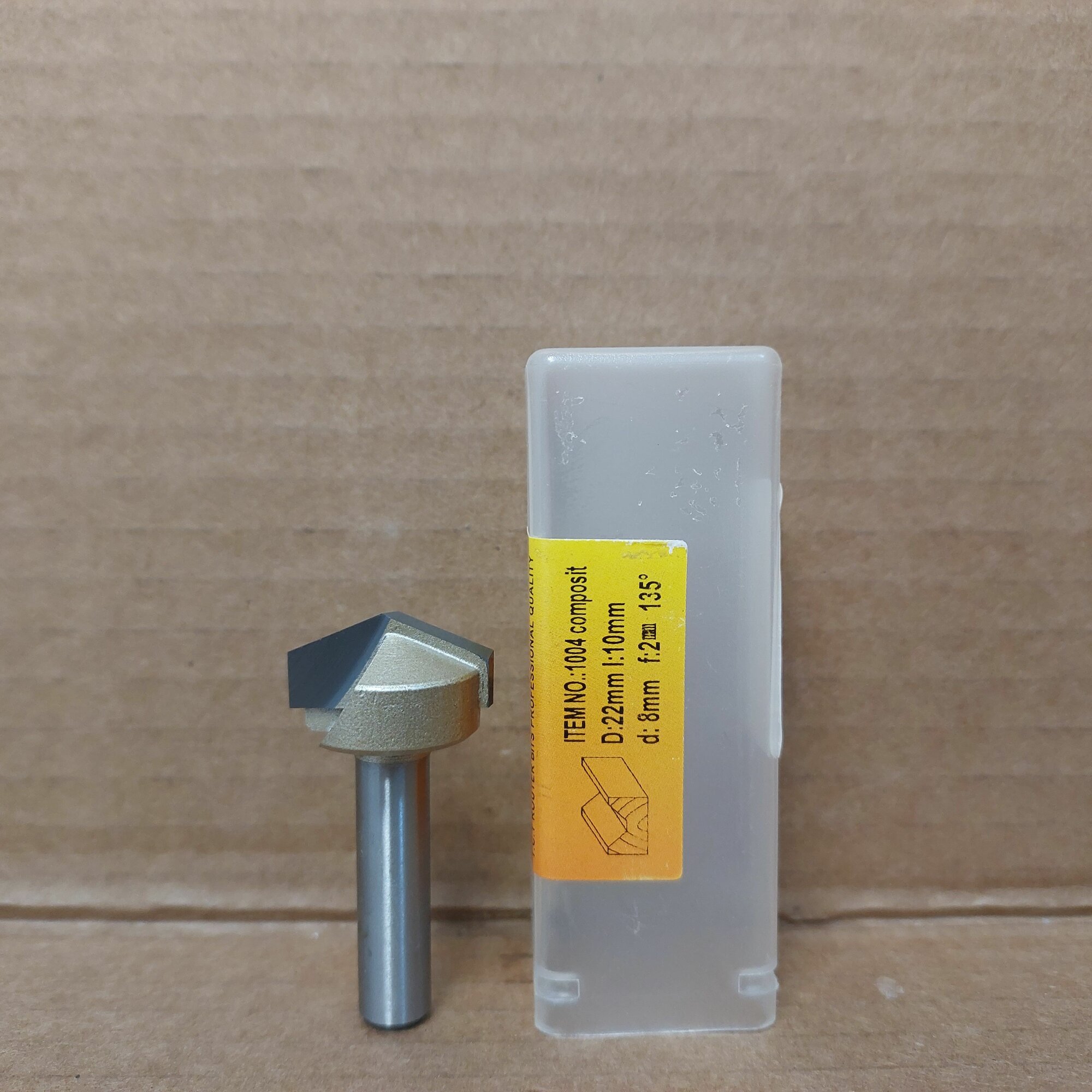 Фреза V образная для Alucobond 135 гр Глобус 1004 D:22mm I:10mm d:8mm F:2mm o 135