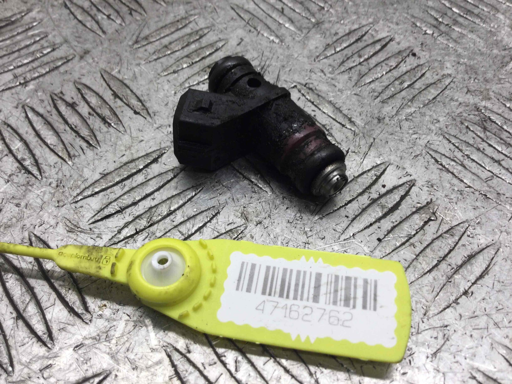 Б/У Форсунка Renault Scenic 3 поколение 2009 - 2013 2009 г.