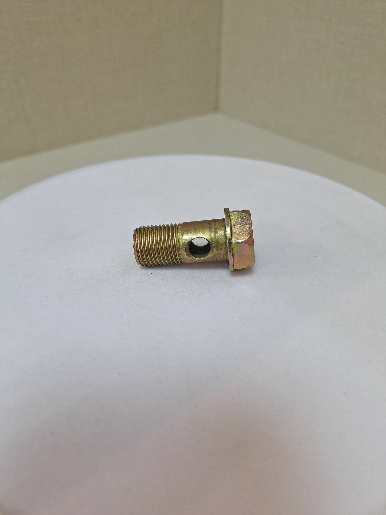 3866026 Болт M16*1,5*28 штуцер воздушной трубки компрессора ISBe