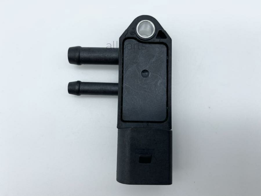 MAGTECHNIC MAG0021AD Датчик давления воздуха Audi A3 (04-) 2.0D VW Transporter T5 (07-) Tdi KRAFT 076906051A