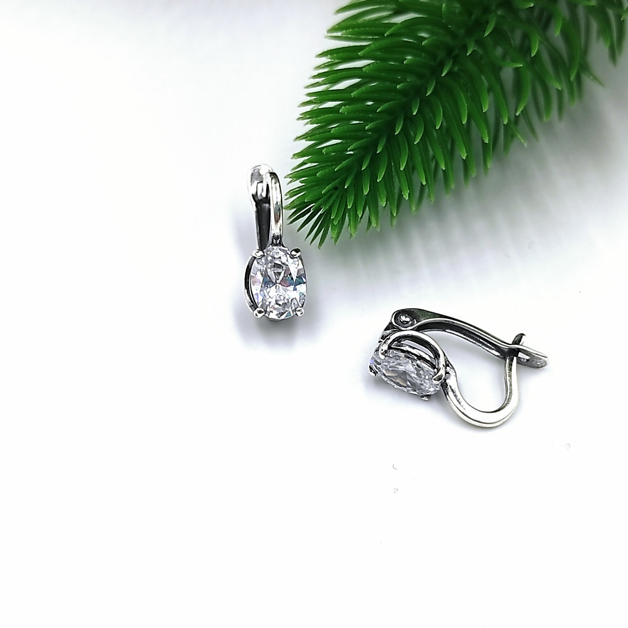 Серьги, искусственный камень