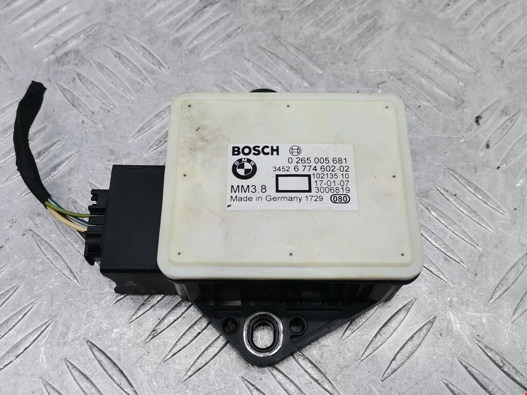 Датчик ускорения (курсовой устойчивости уровня оборотов) BMW 6-Series (E63/E64) 34526782370 арт. 1796193