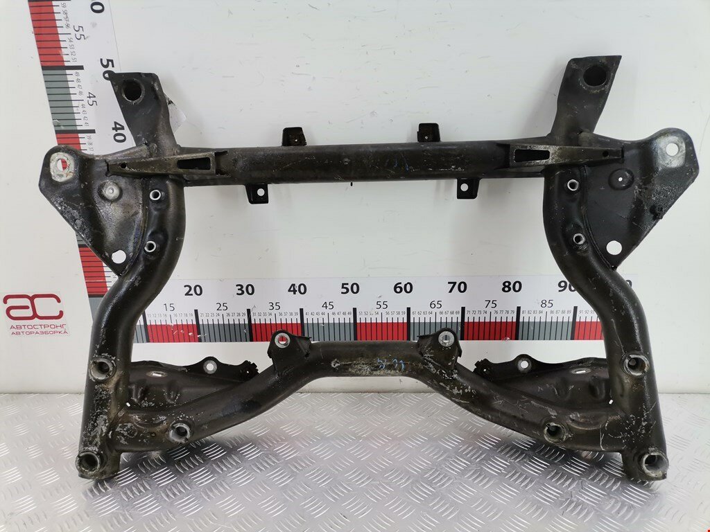 Балка подмоторная (подрамник) Mercedes C-Class (W204) A0009981540 арт. 1811616