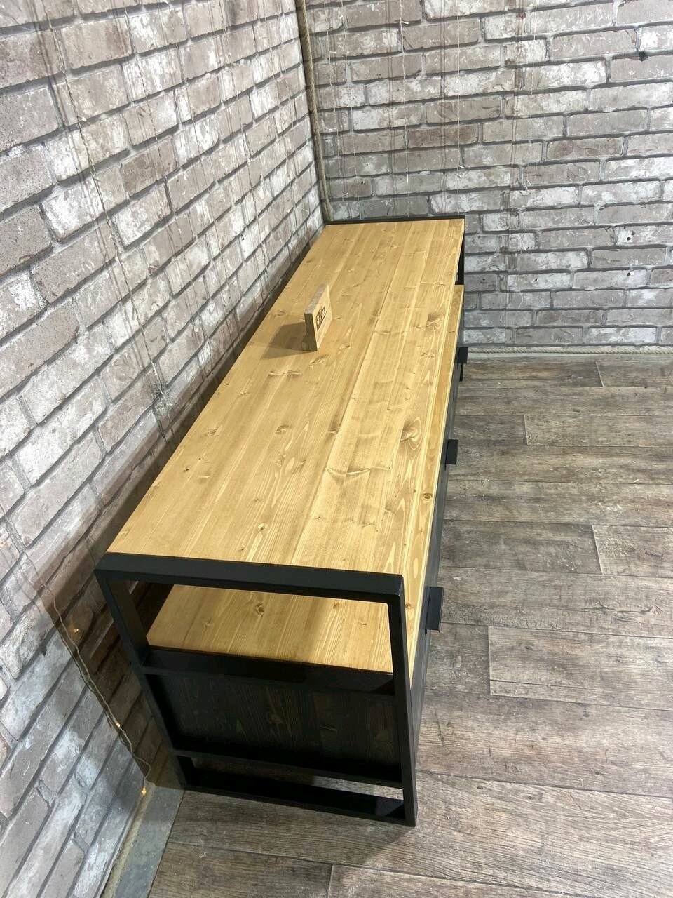 Тумба "EasyLOFT" в стиле лофт под телевизор с ящиками, в гостиную, для дома и офиса, 150х40х50 см.