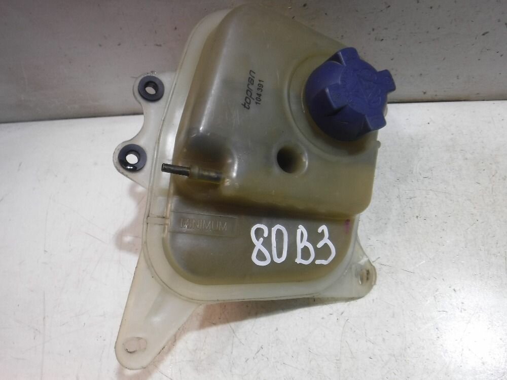 Расширительный бачок Audi 80 B3