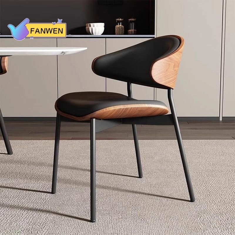 Комплект стульев