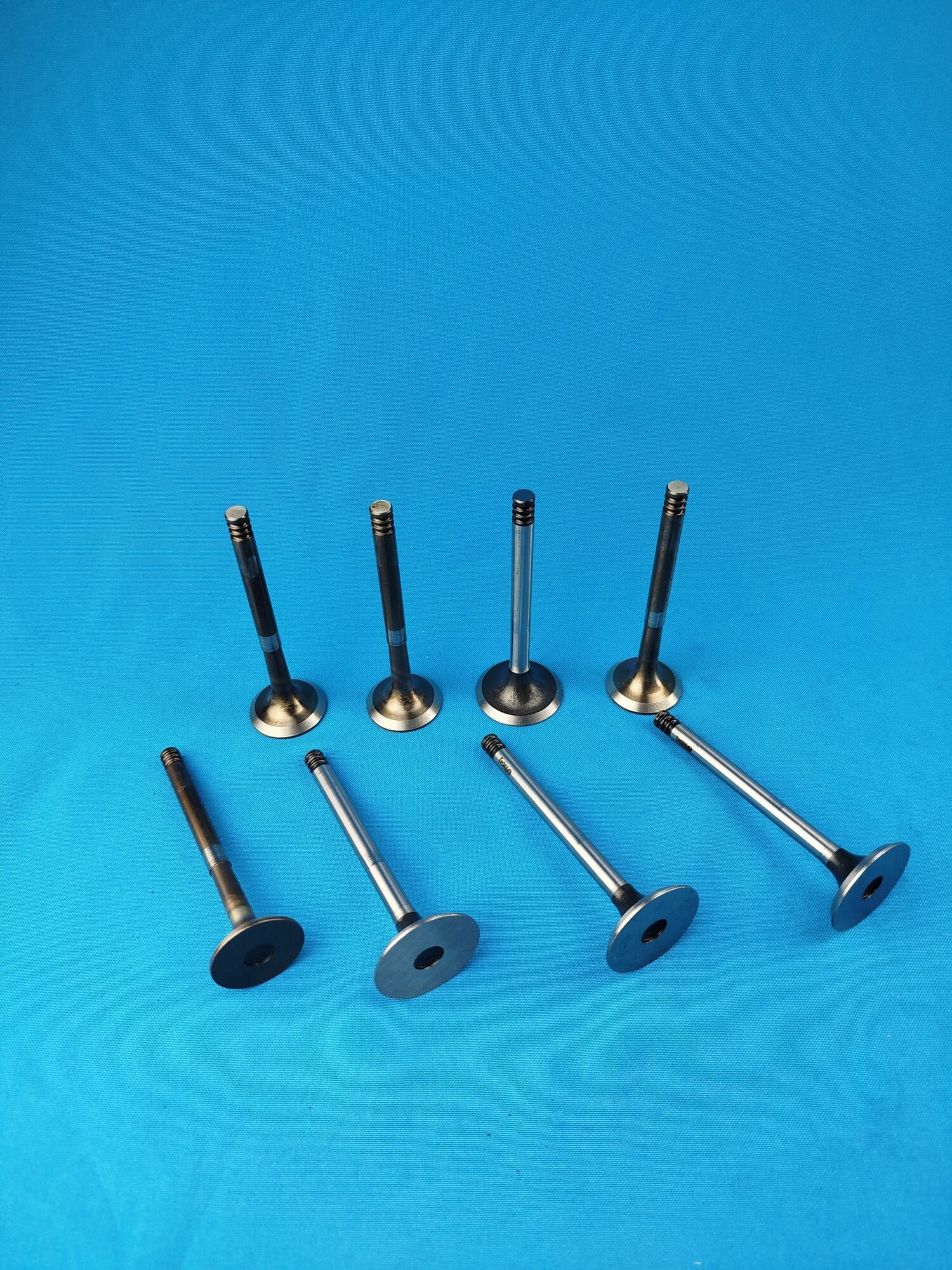 Клапан ГРМ комплект "ВАЗ" для автомобилей ВАЗ 21083, ГАЗ 406, 405дв. (к-т 8шт) Standart (21083-1007010-85)