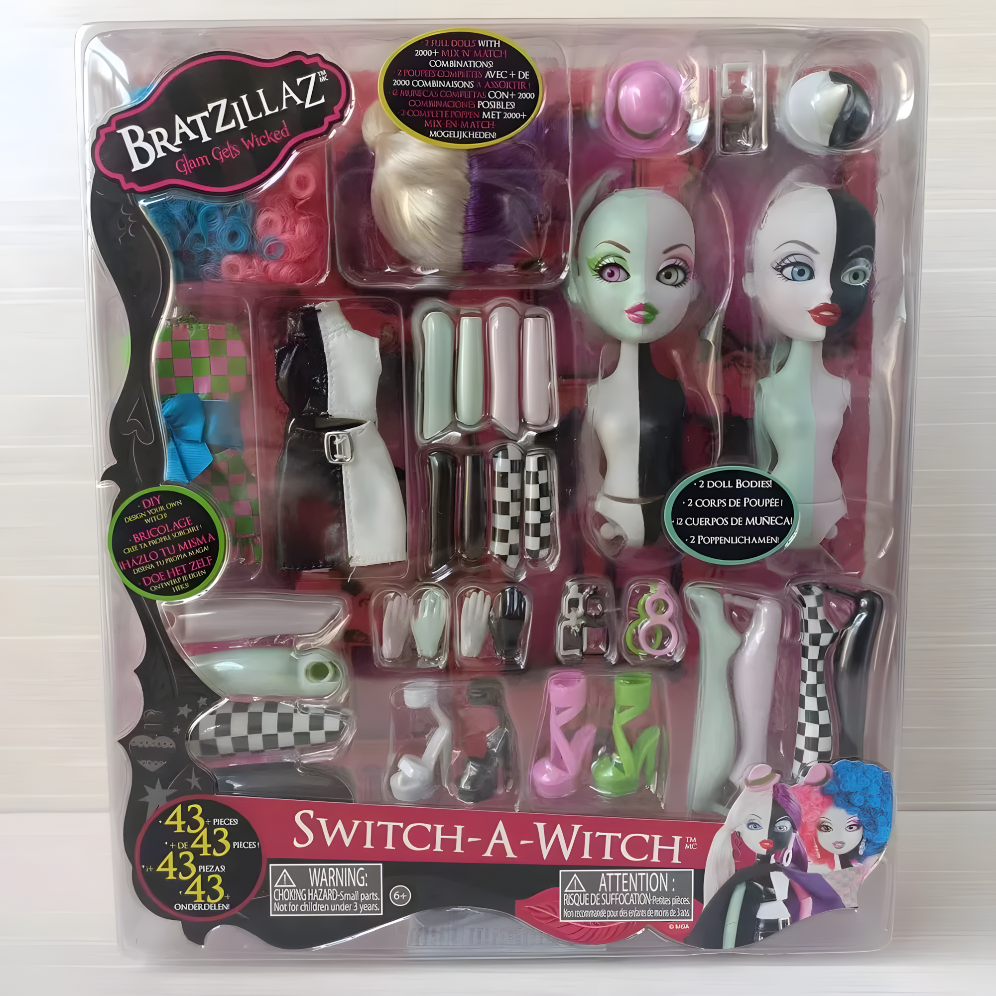 Кукла Bratzillaz, серия Волшебных Ведьм, подвижный скелет, светящиеся глаза, предыстория