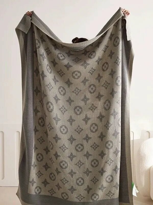 Плед-пончо , Шелковый софт, 170 см х 130 см