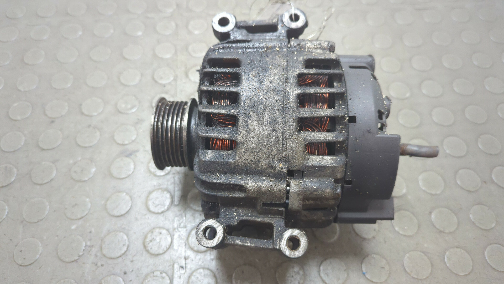 Генератор Volkswagen Passat CC Б/У