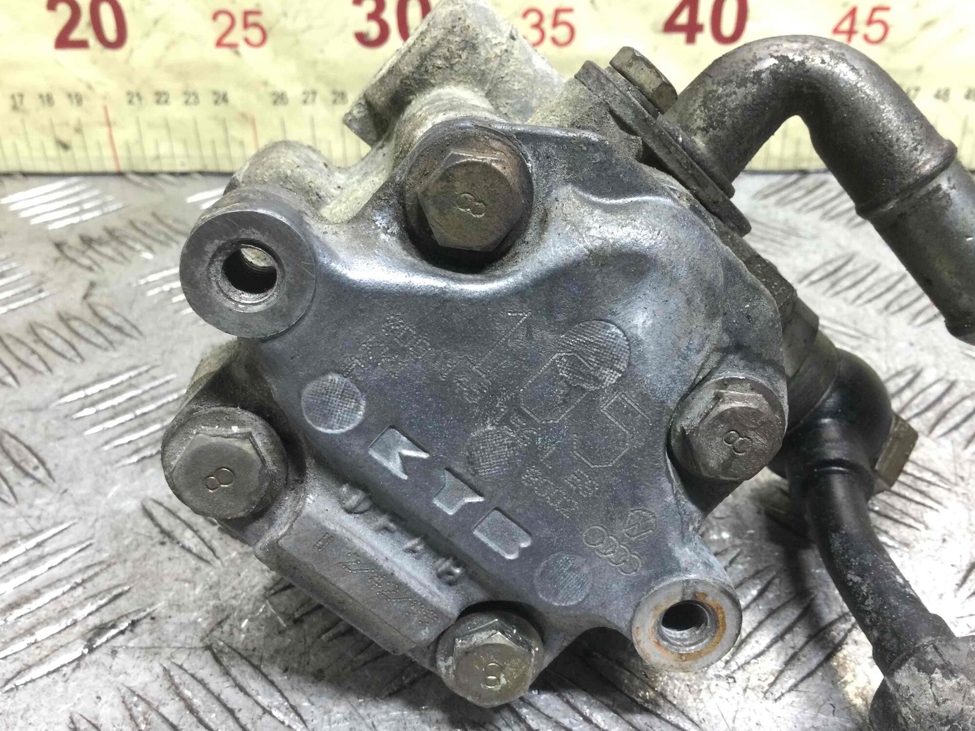 Б/У Насос гидроусилителя руля Audi A4 B5 (1994-1999) 2001 г.