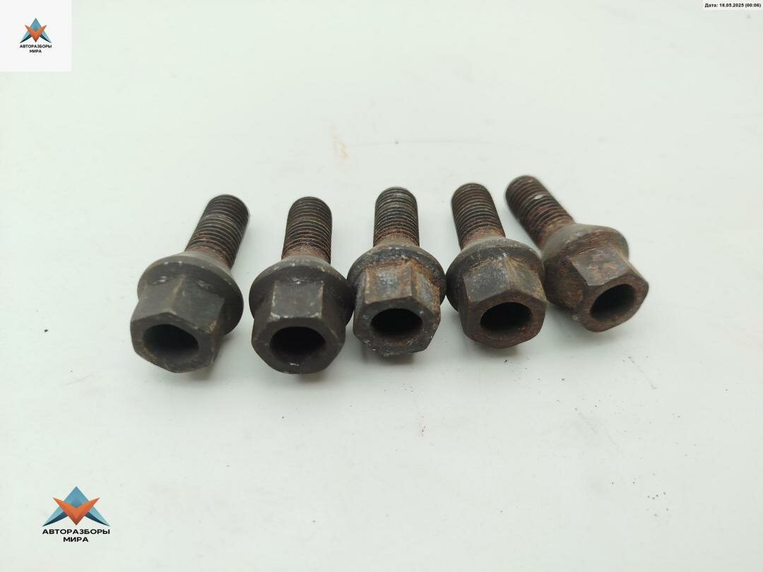 Болт колесный BMW 5 E39 рест. 2000 6781150