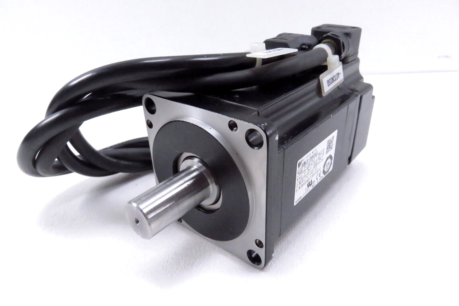 Сервопривод Yaskawa SGMJV-01ADE6S 600 Вт 6000 об/мин