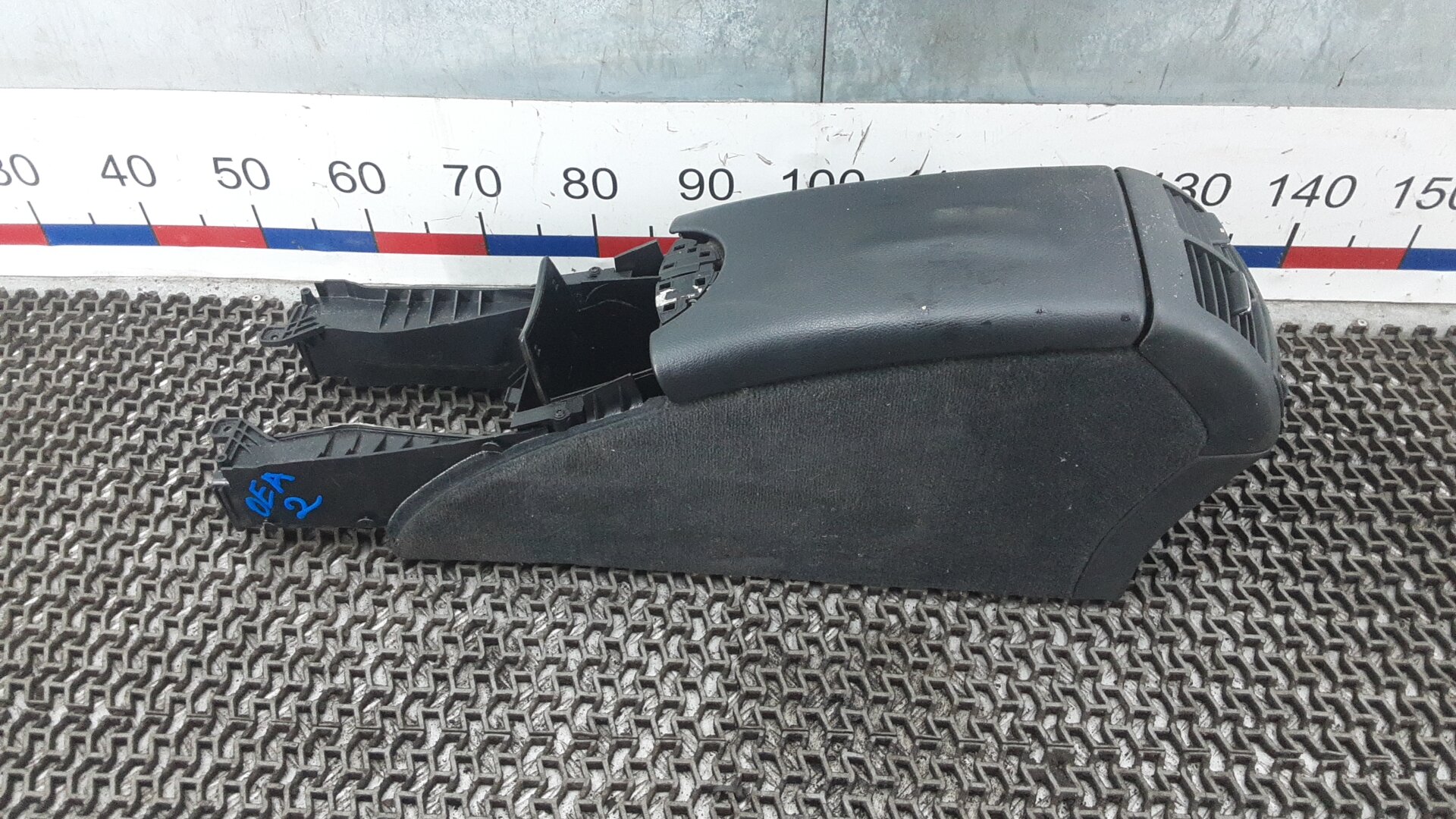 Подлокотник центральный MERCEDES BENZ E-CLASS W211