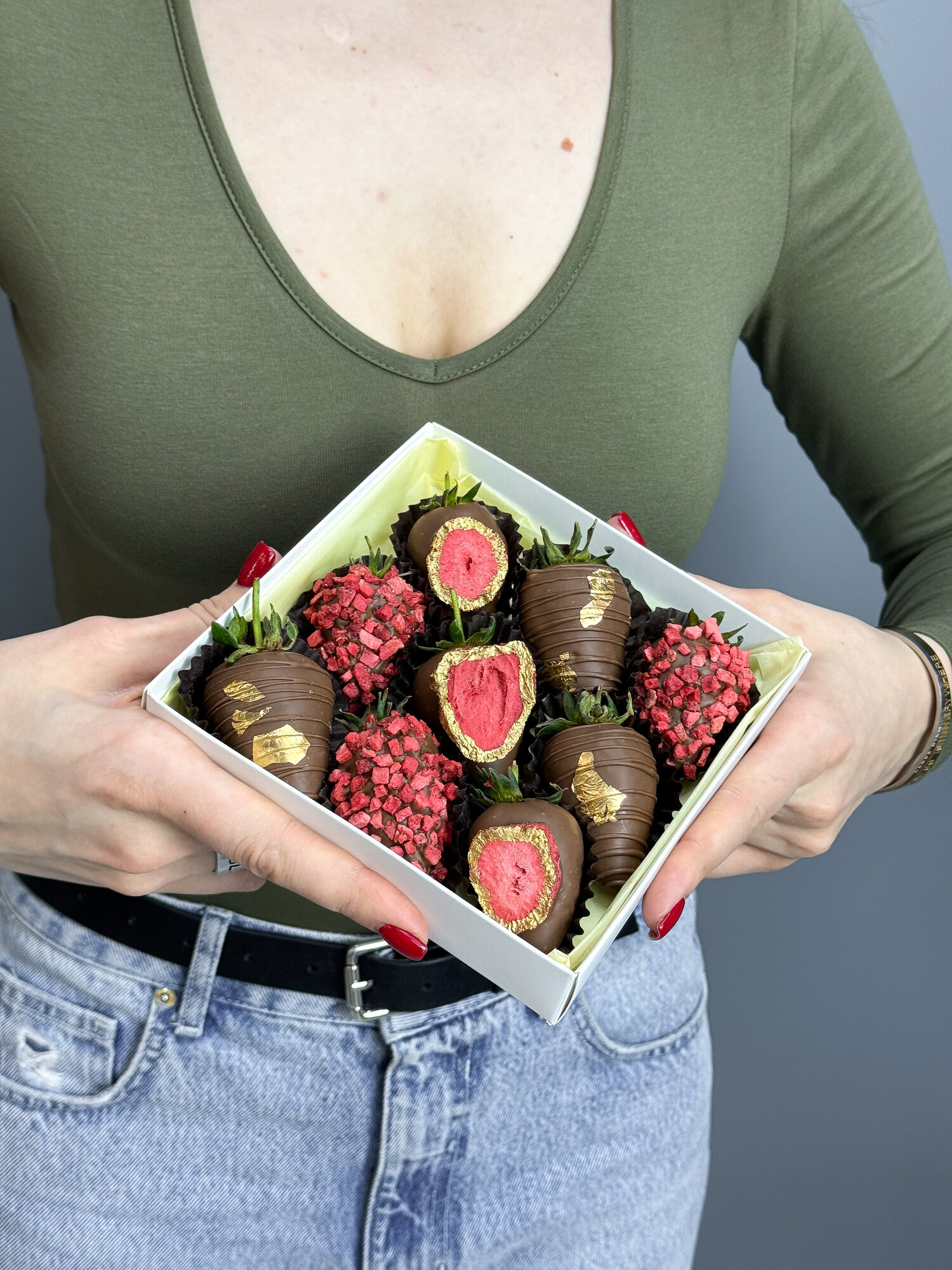 Набор клубники в шоколаде 9 шт Strawberry