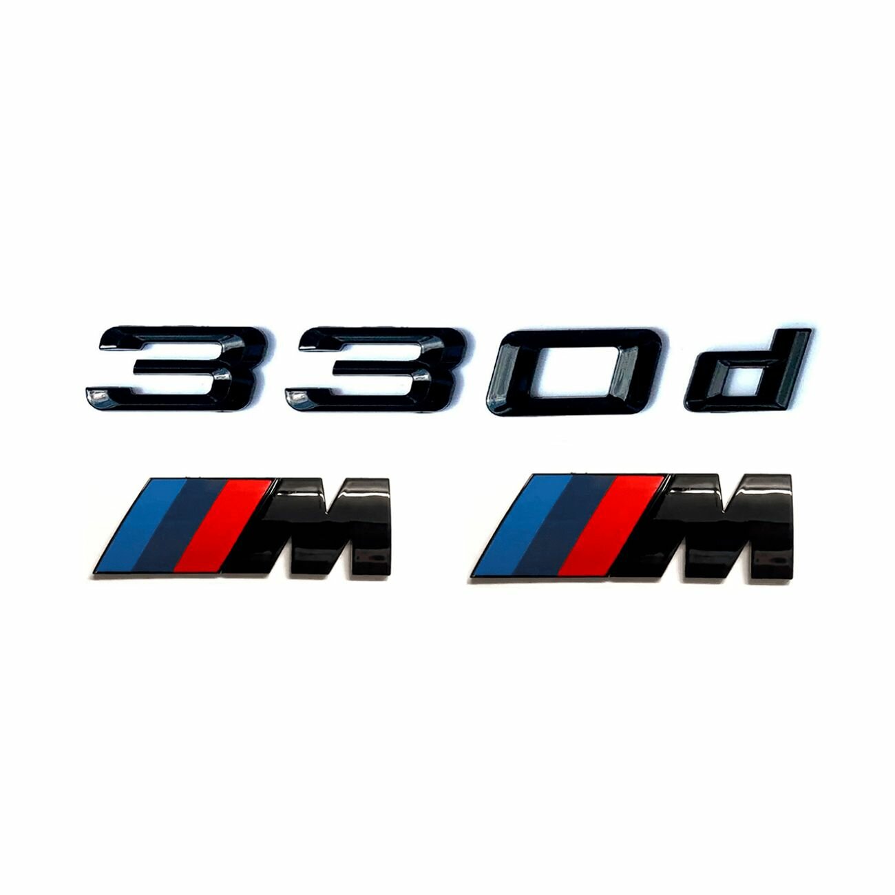 Комплект: шильдик на багажник 330 d для BMW 3 ей серии + 2 эмблемы на крыло M-performance черный глянец