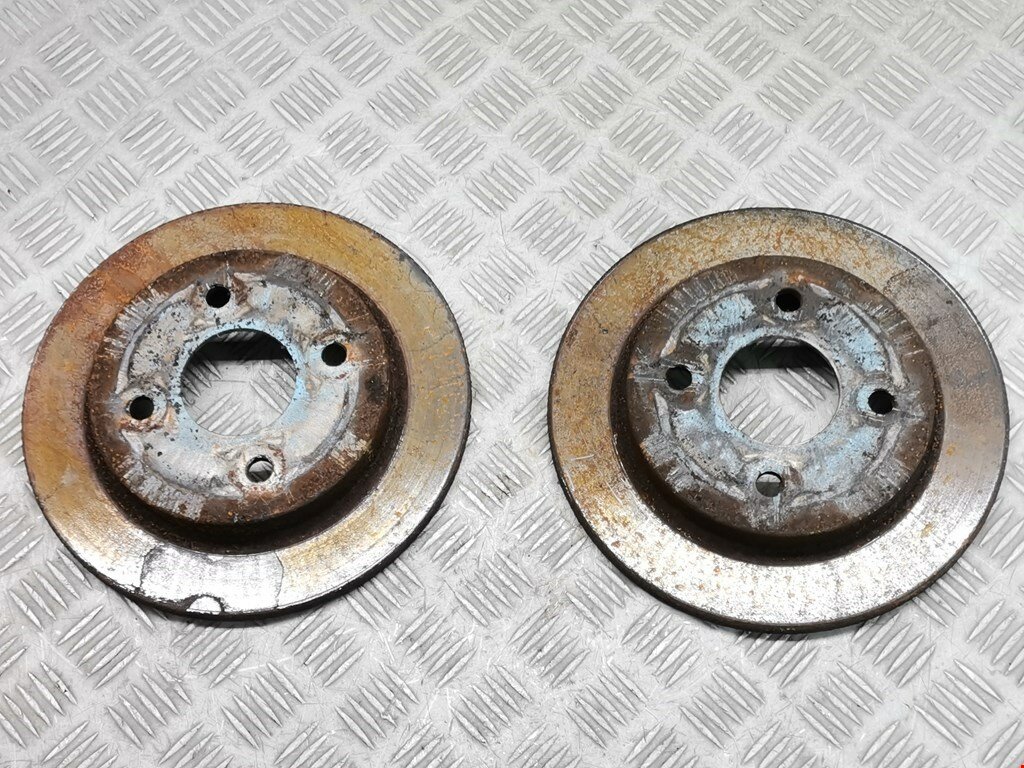 Диск тормозной задний Ford Focus 1 1780880 арт. 1894555