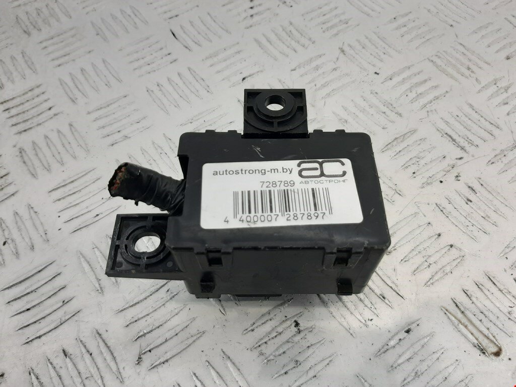 Блок реле Mitsubishi Carisma MR117352 арт. 728789