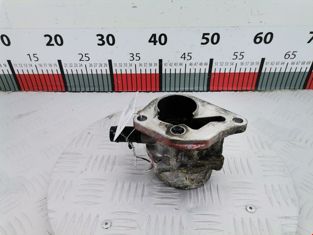 Насос вакуумный Nissan Juke 1465000Q2C арт. 1721190