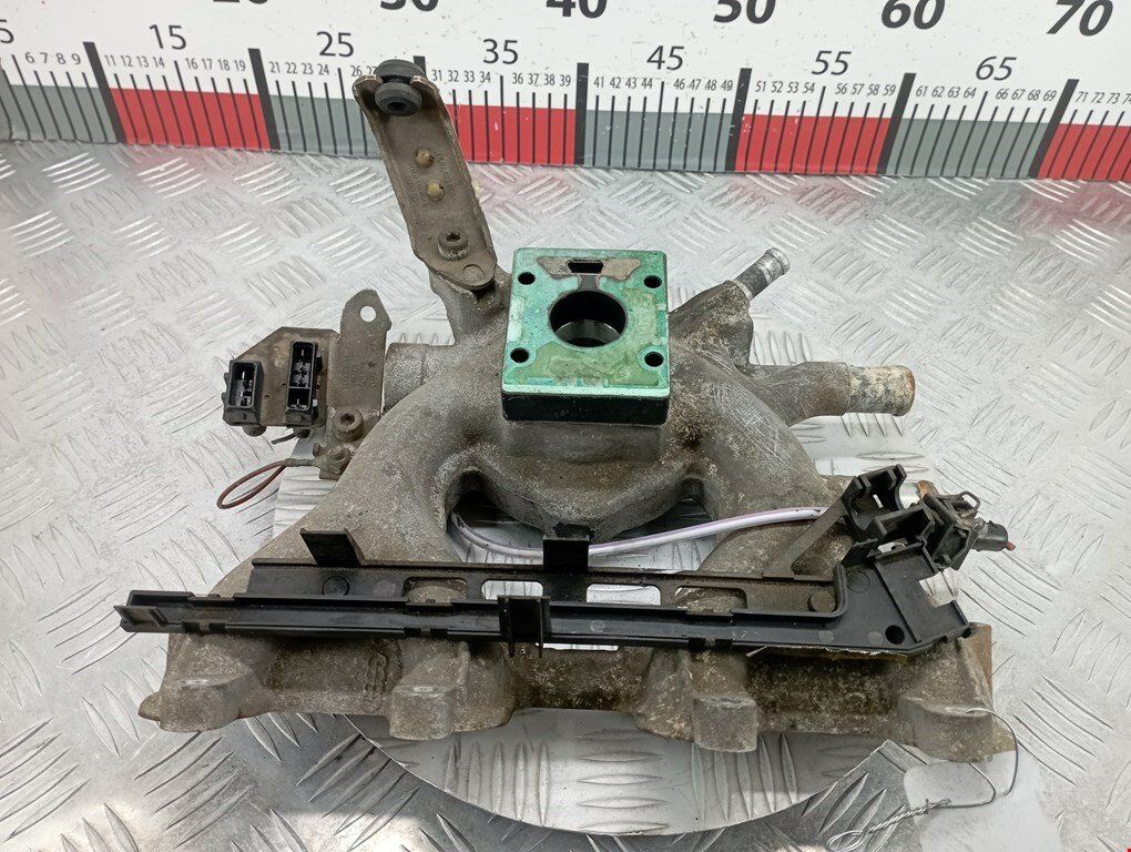 Коллектор впускной Volkswagen Polo 2 030129713L арт. 1785990