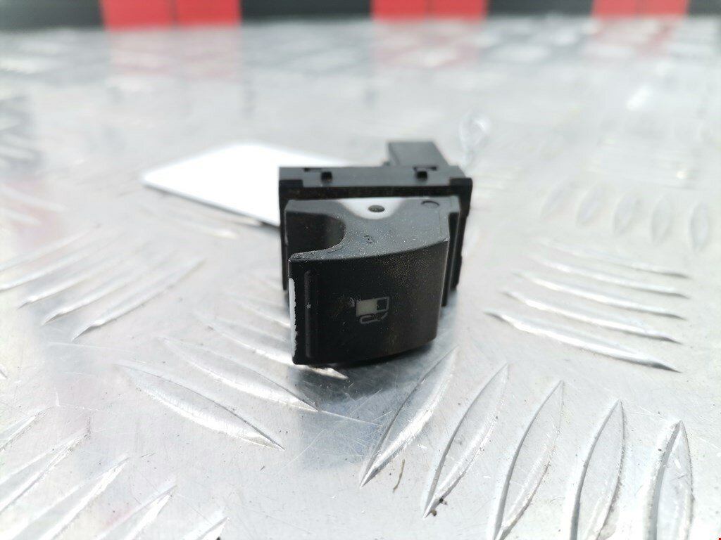 Кнопка открытия лючка бензобака Volkswagen Touran 1 1T0959833A арт. 1689491