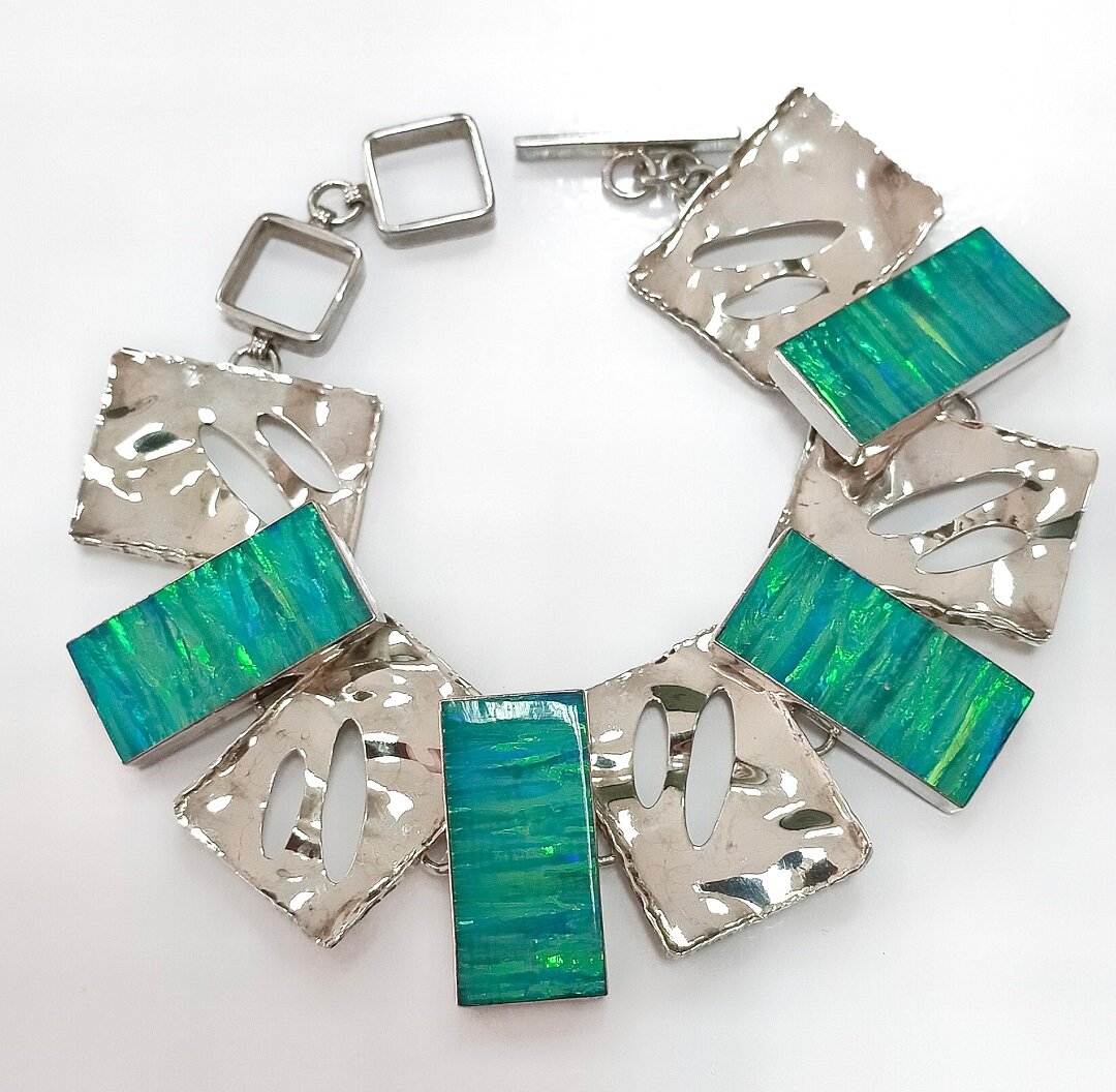 Жесткий браслет, серебро, 925 проба, опал