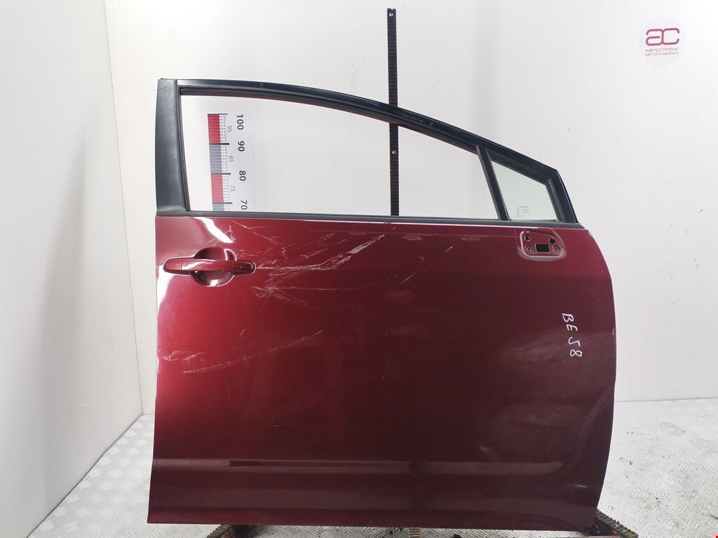 Дверь передняя правая Toyota Corolla Verso 2 670010F011 арт. 1628419