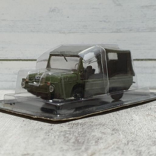 ЛуАЗ 967 Коллекционная модель 1/43
