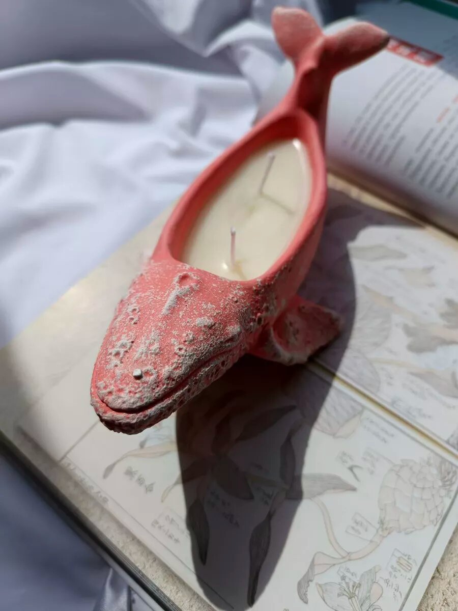 Свеча ароматическая "Красное вино", розовая из соевого воска